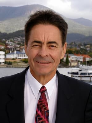 Ian Leslie 60 Minutes Reporter, Bio, Age, Height, Wife, & Net Worth