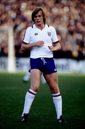 Peter Barnes Bio; Teams Played, Salary, Net Worth, Wife and Age